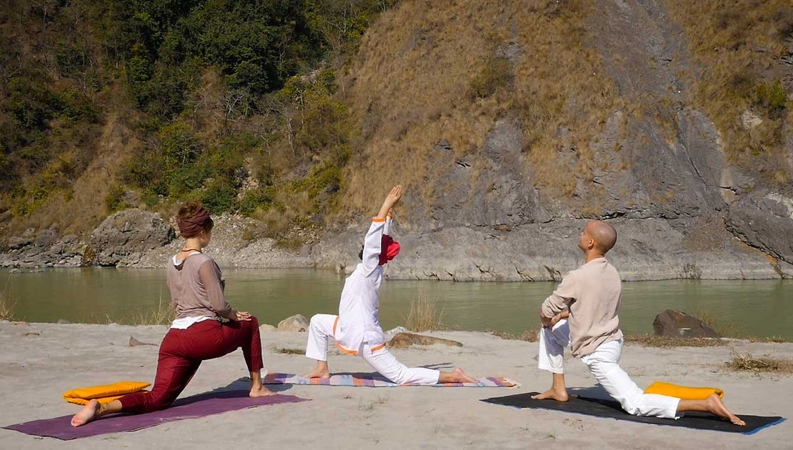 Hatha Yoga (Hatha-Raja) • Akhanda Yoga Online