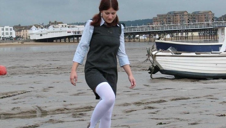 Kim's School Uniform Mud Fun | MostWam