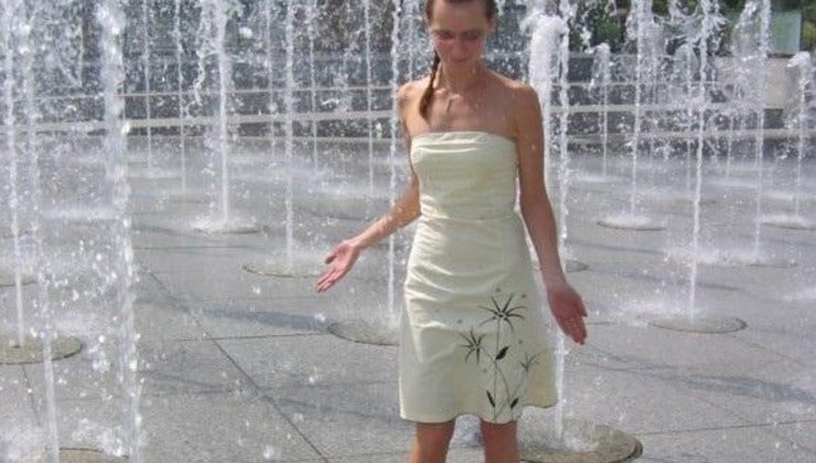 Lisa In The Citroen Park Fountains Again | MostWam