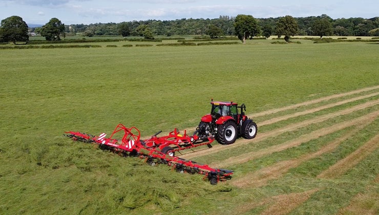 SIP Spider 1300 12T Trailed Tedder: REVIEW | LandPowerTV