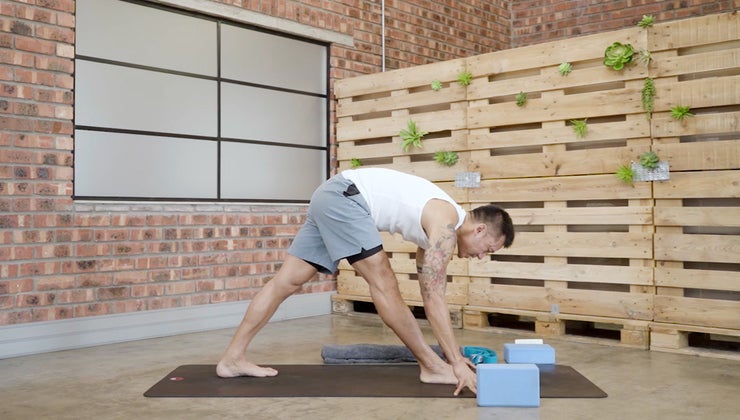 Hamstrings and Lower Back Stretches - Yoga for Runners HQ | Yoga for ...