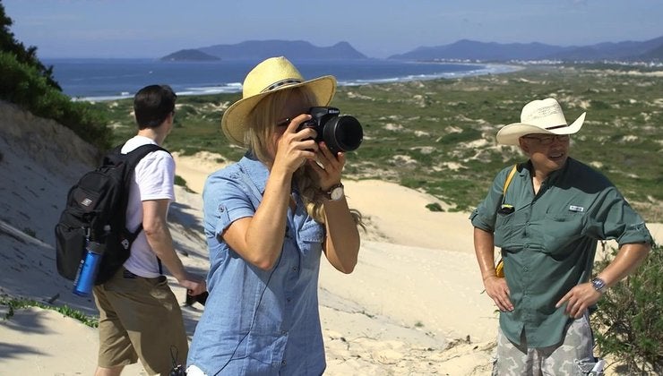 Dixie Dixon Biography | Know Commerical fashion photographer