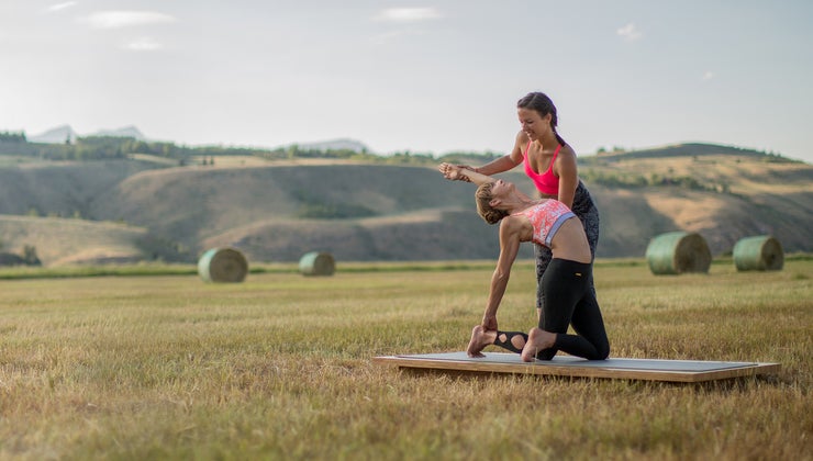 Online Yoga Class: Get Hip to Twist - YogaToday.com