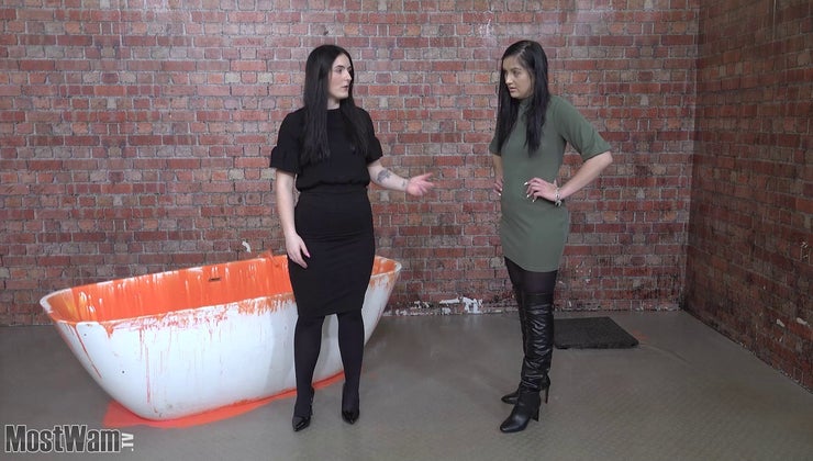 Char And Chantelle Take A Gunge Bath | MostWam