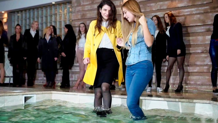 Juci's and Kimi's wetlook dance - T1041c2 | WAM TV