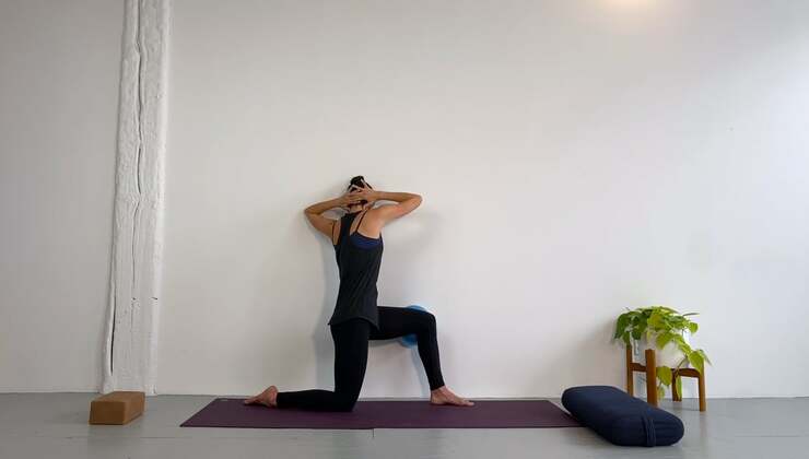 Upper back mobility flow