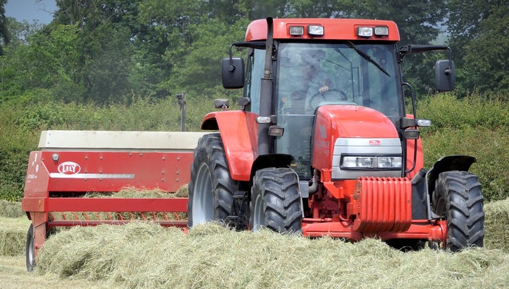 McCormick MC115 Tractor: RETRO-REVIEW | LandPowerTV