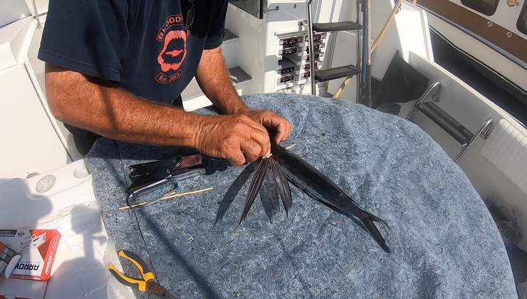 Dave rigs a flyer | Your Saltwater Guide