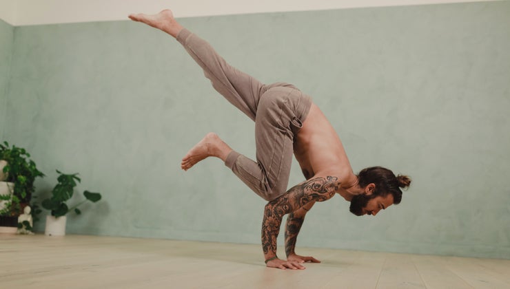 Vinyasa : Arm Balances with Intention