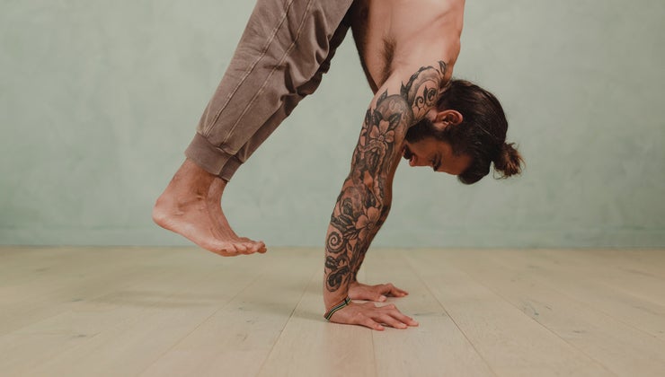 Handstands : Straight Arm Power