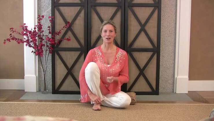 How to do kundalini yoga Frogs with Anne Novak | Kundalini Lounge Ltd.