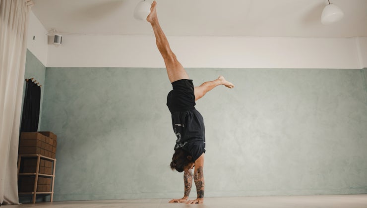 Handstands : Jump Switches