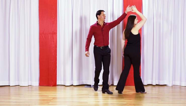 Beginner WCS: Tuck Turn