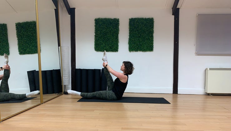 Mat Movement: Upper Body Mobility with Pole with Emma • BEG/INT ...