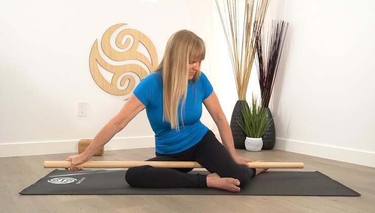 Fascia Decompression with a Dowel - Thigh Class