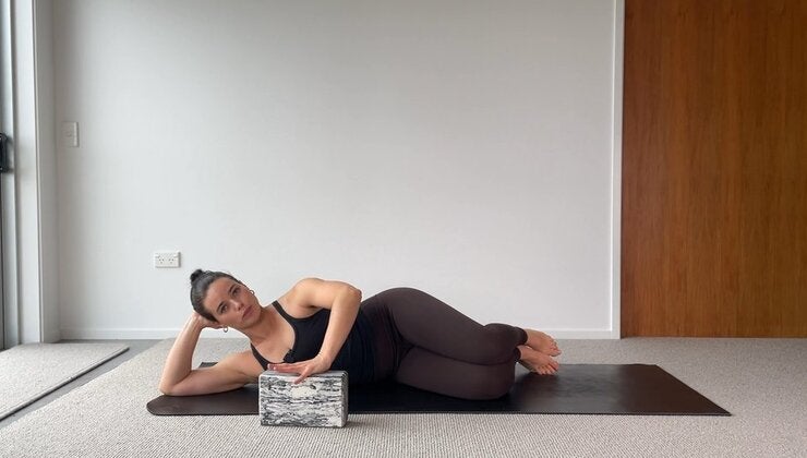 Class of the Week - Mat Pilates with Yoga Block | Barre Base Anywhere