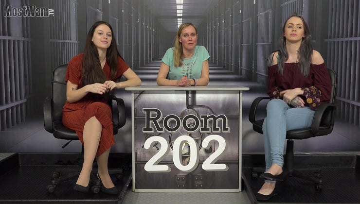 Room 202 Casual Rachel Vs Lucy Chocolate Peas Vs Custard | MostWam