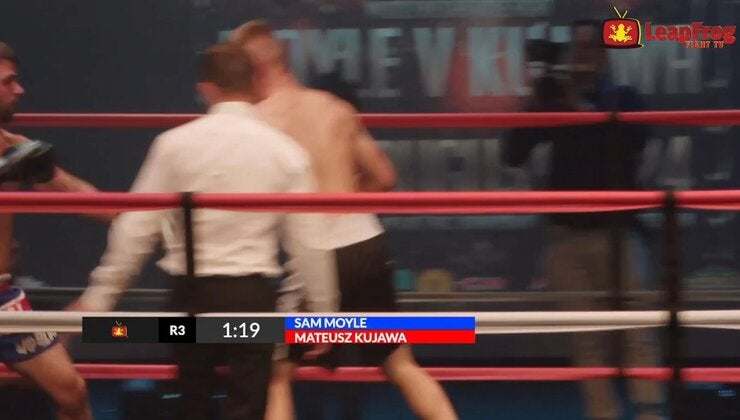 Mateusz Kujawa Vs Sam Moyle | Middleweight Nationwide Coaches Boxing ...