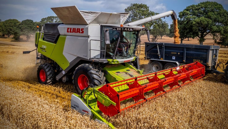 Claas Trion 730 Montana combine harvester: CUSTOMER REVIEW | LandPowerTV