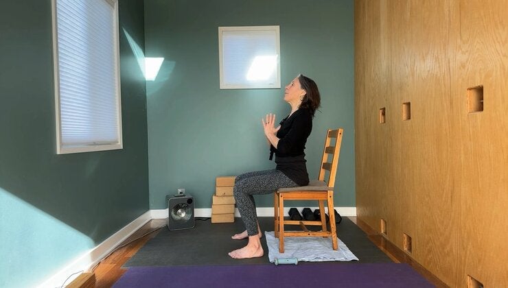 How To Do Stomp Squats