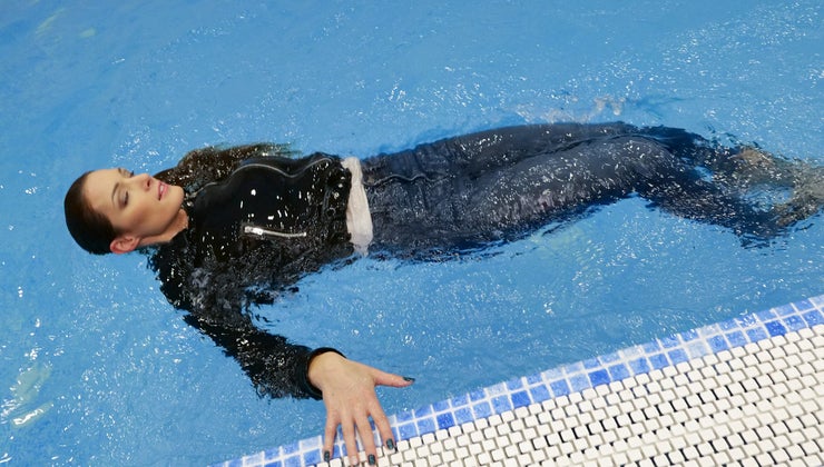 Fruzsi jumps into the pool - T1175c4 | WAM TV