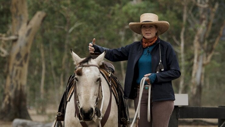 BRIDLING AND MOUNTING WITHOUT LOSING CONNECTION