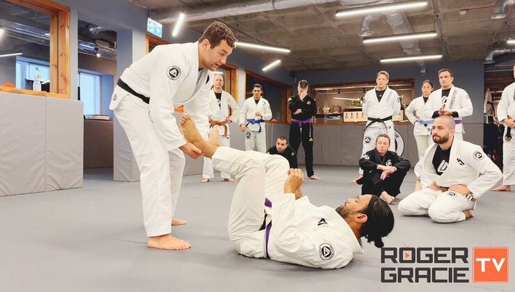 Rayron Gracie Stack Pass | Roger Gracie TV