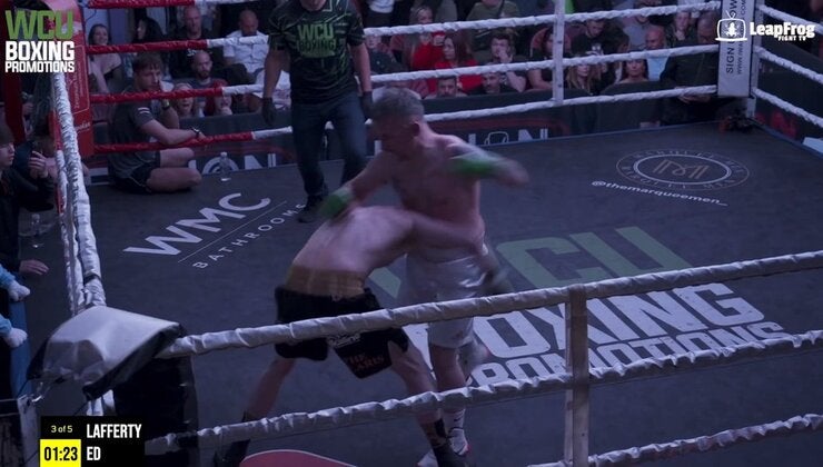 Dennis Lafferty Vs Pin Ed - Intl & 5 Nations 4oz Boxing Super ...