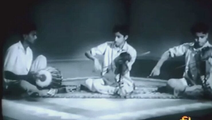 The Violin in Carnatic Music – From Western Origins to Classical ...