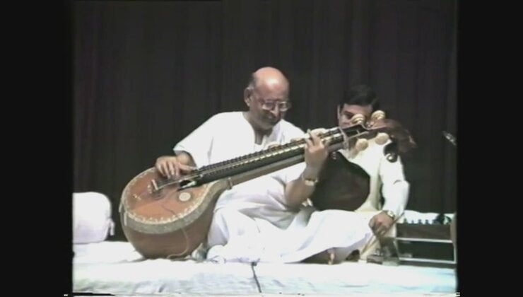 The Veena and Chitravina – Soulful Strings of Carnatic Music | Shri ...