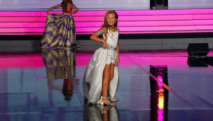 Olivia Sinnett At 2019 Unm Preliminary Runway Pageants Live