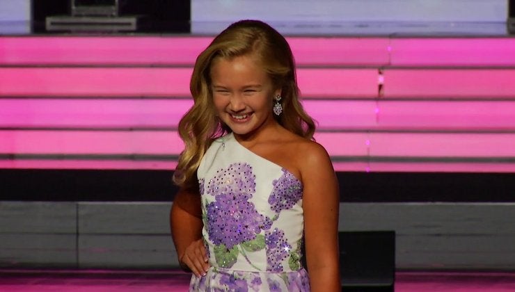 Khloe Noelke At 2019 Unm Preliminary Runway Pageants Live