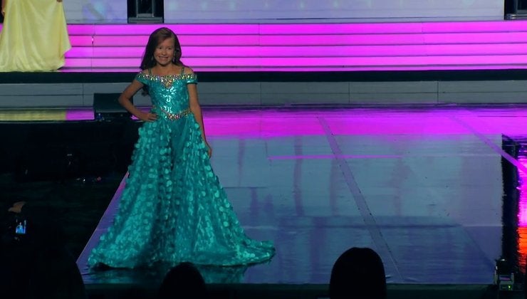 Abigail Akins At 2019 Unm Preliminary Runway Pageants Live