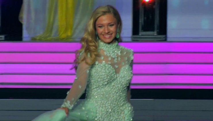 Grace Kelly Nowak at 2019 UNM Preliminary Runway | Pageants Live