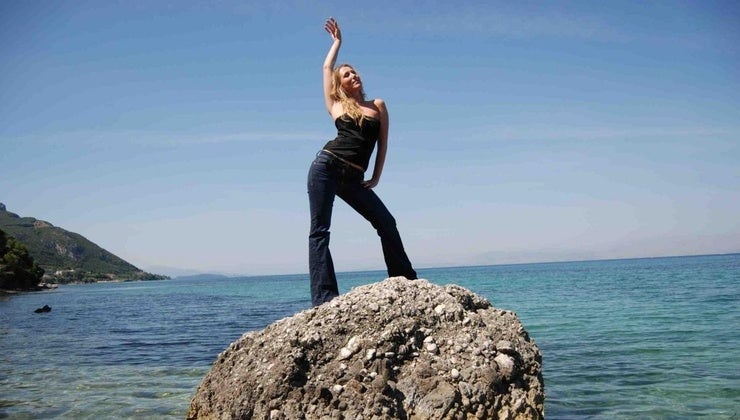 Ella Rocks | MostWam