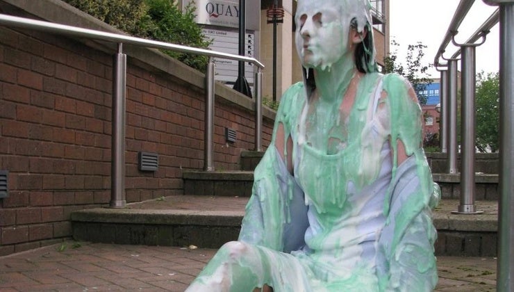 Tia's Suited For Gunge | MostWam