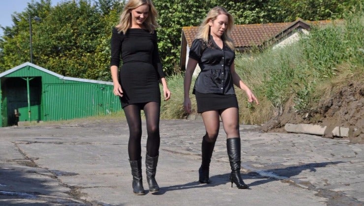 Jess And Stacey Mud Collecting | MostWam
