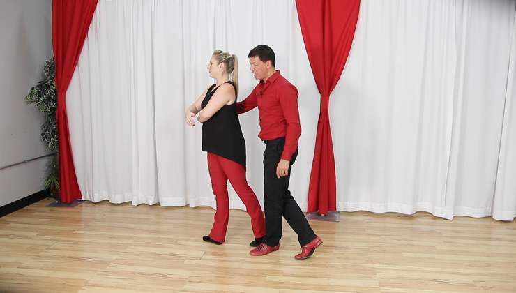 West Coast Swing: Roll In Roll Out