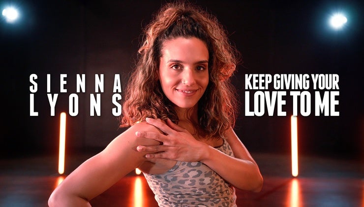 Sienna Lyons - Keep Giving Your Love To Me - Online Class | TMILLY TV