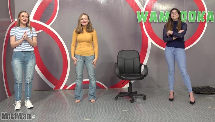 Casual Wamzooka Mud Casey Vs Frankie