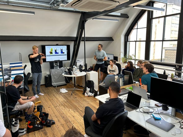 About Tom Gellie - Ski Coach