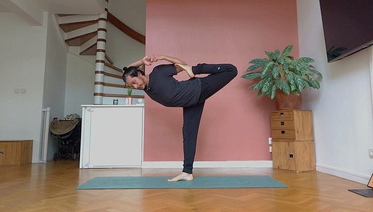 Online yoga classes | Yoga with Alex and Tatiana