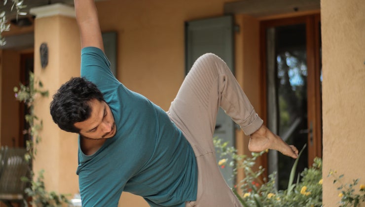 Online yoga classes | Yoga with Alex and Tatiana