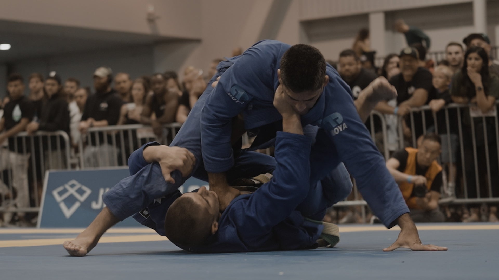 K Guard Triangle (2022 IBJJF Jiu Jitsu Con) | AOJ+