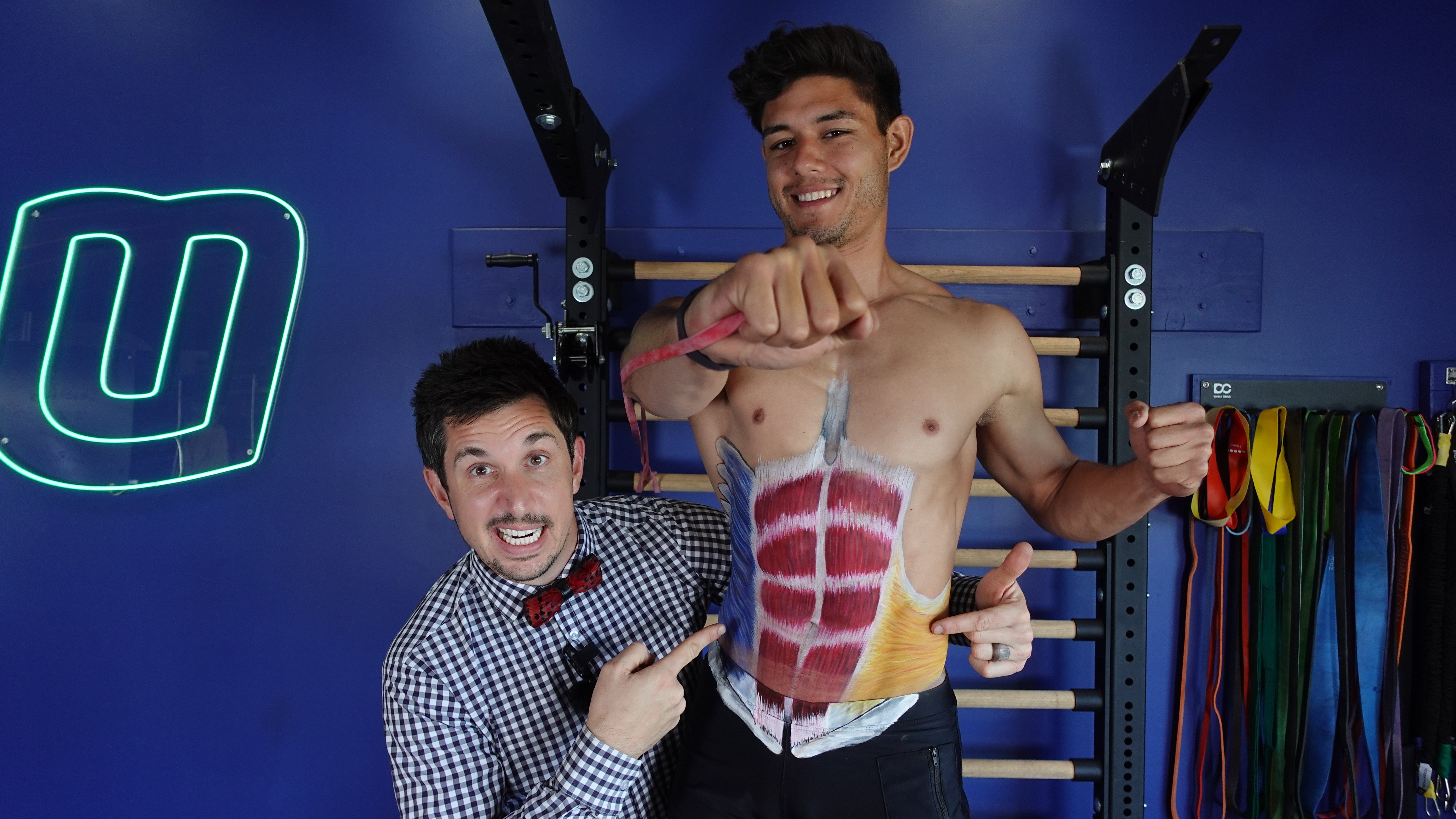 Standing Banded Twist