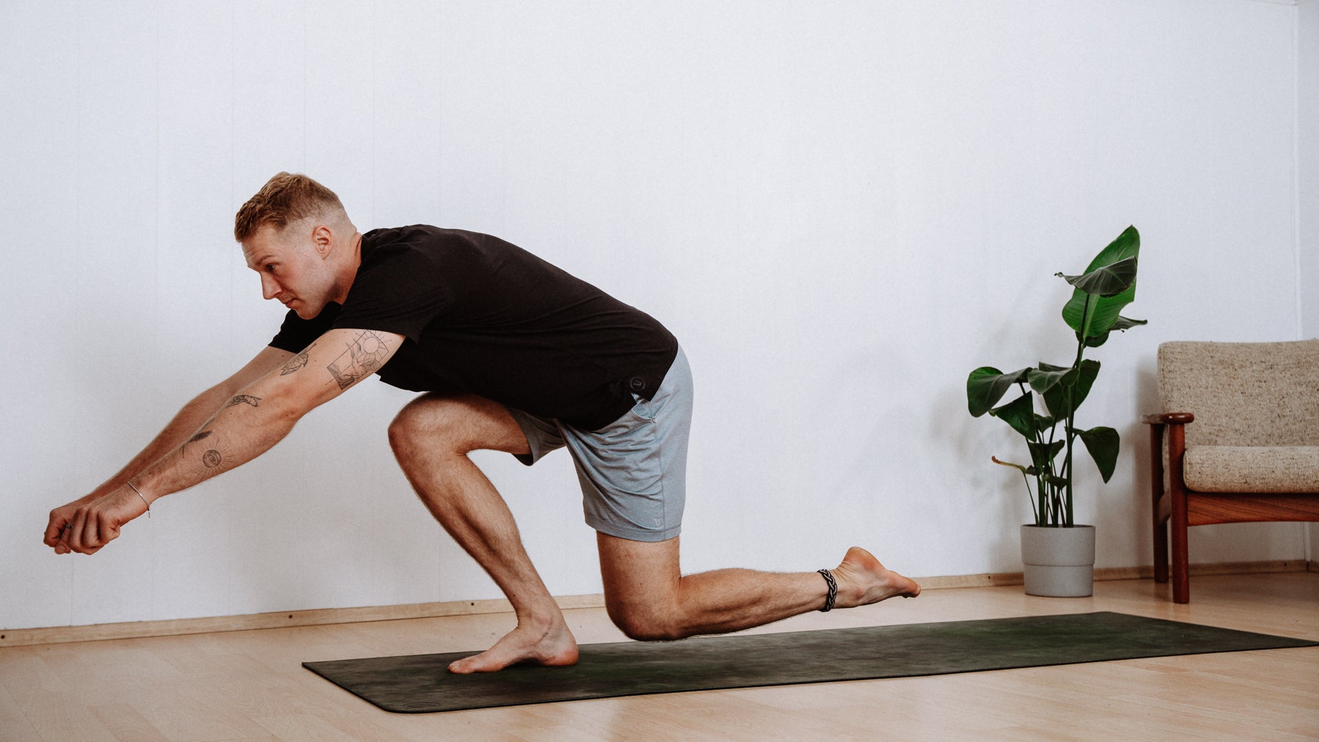 December 05 | 30-min. Hands Free Flow | The Collective Kula