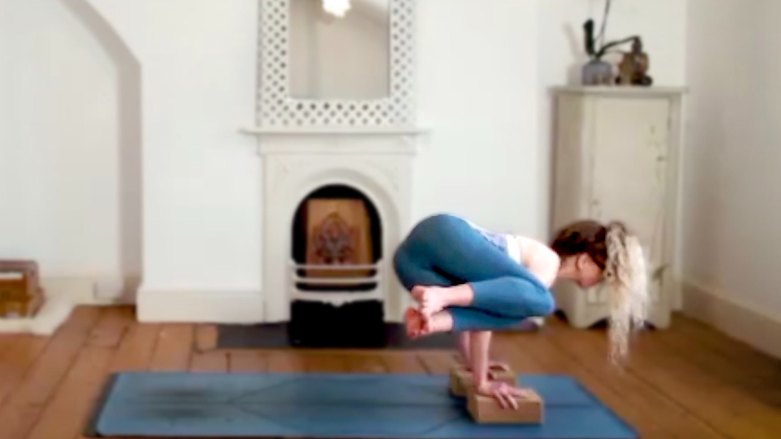 Hips and Twists with Emma Henry