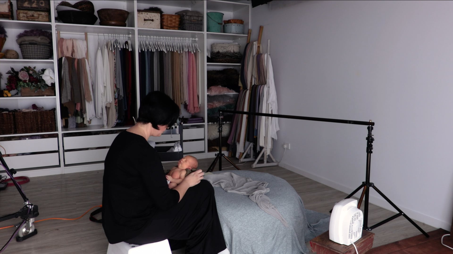 Learn Newborn Transitional Posing | Kelly Brown Online