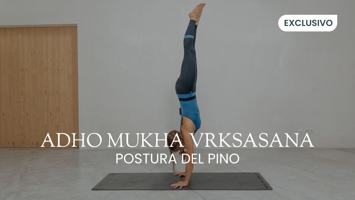 Adho Mukha Vrksasana | Postura del pino