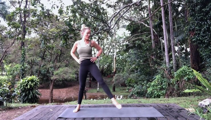 Barre Body Online | Christmas workout with Emma 20 mins